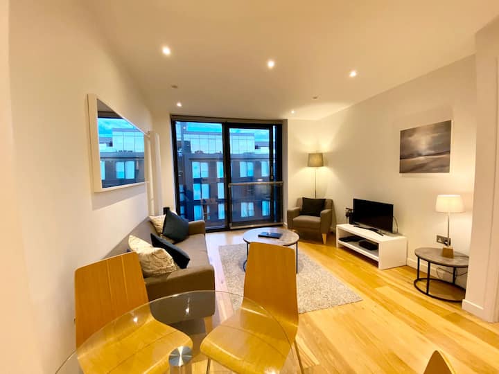 One Bed Executive Quartermile Flat With Park View - 