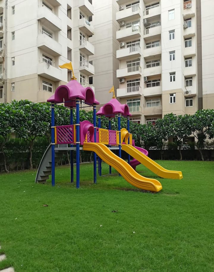 E Globe|4br Retreat|near Taj Mahal Agra |Homeyhuts - Agra