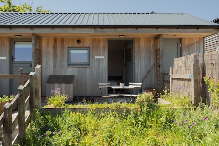 Skylark, Your Tiny House With A Big Heart - Todmorden