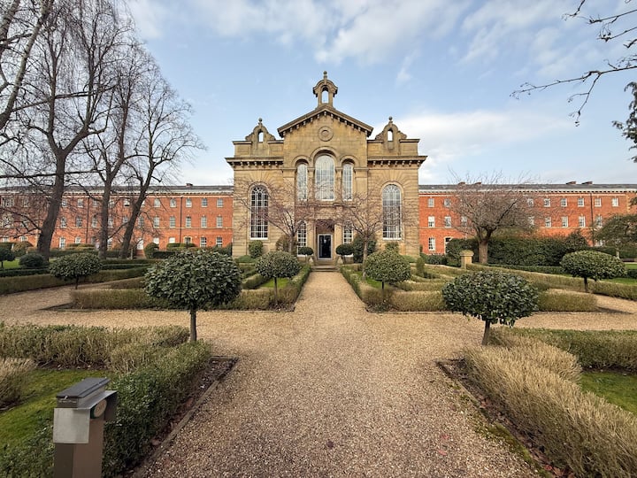 Homely 2 Bed Flat In The Heart Of Didsbury - Sale