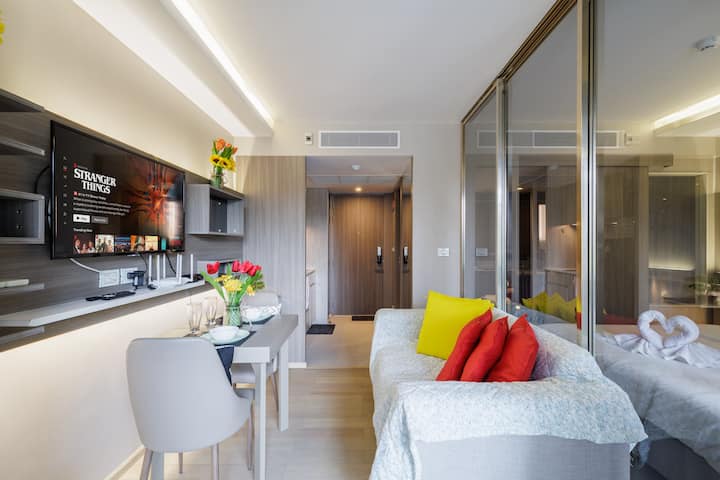 Luxury Thonglor 40mt 2 Mins Bts Netflix, Gym, Pool - Bangkok