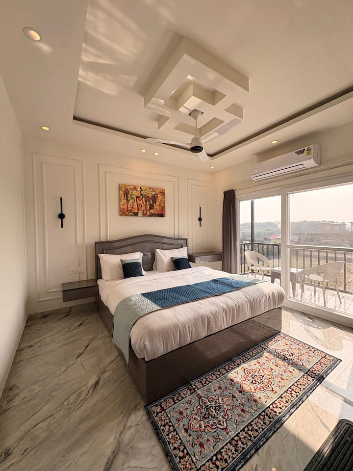 Cozy 4 Bedroom Farm Retreat In Noida Sector 135 - Noida