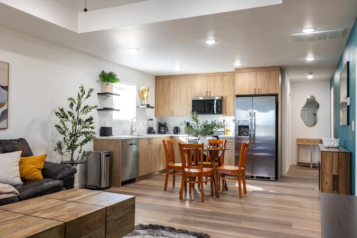 Cozy Oak Stay 5 Min From Downtown Sgf - Springfield, MO