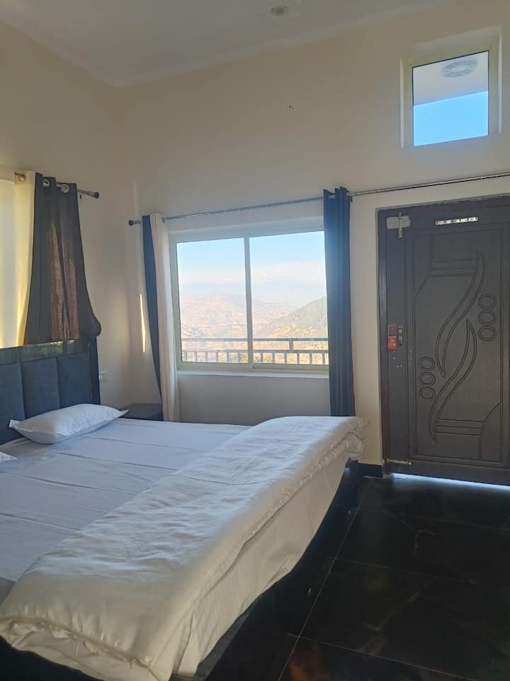 Happy Homestay And Rooftop Cafee - Tehri