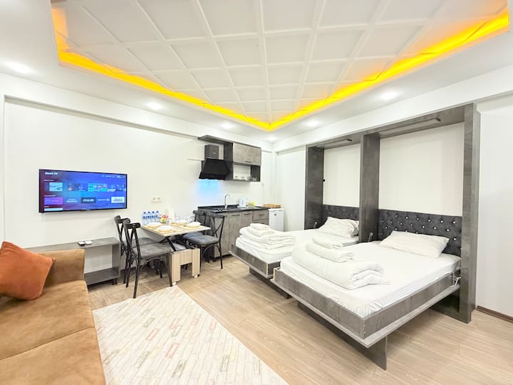 Basement Apartment 2 Rooms & Kitchen - İstanbul