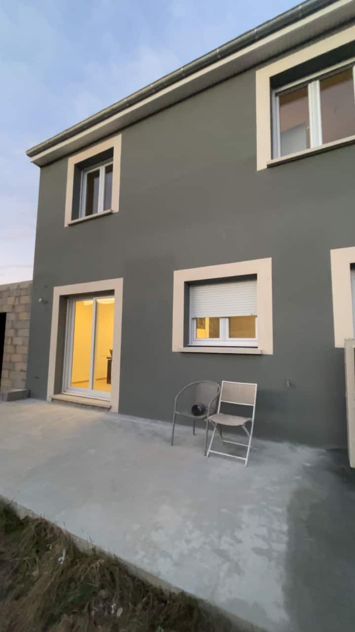 Grande Maison Conviviale Pour Un Séjour Réussi - Montargis