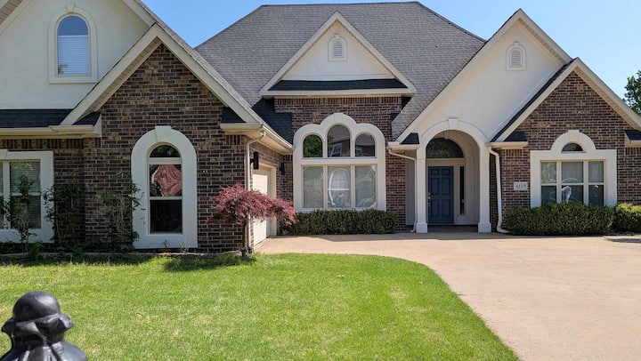 Cozy Family Home Near University Of Arkansas - Fayetteville, AR