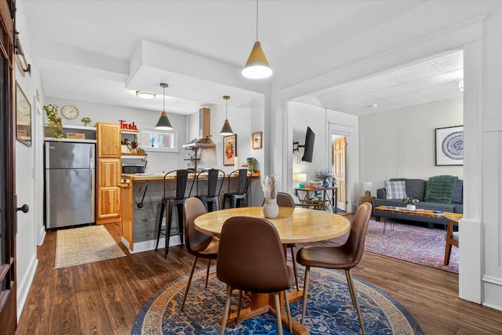 Perfect Burlington Apt : Walk To Church St & Lake - Burlington, VT