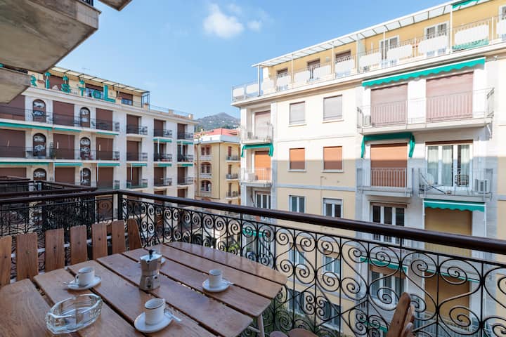Hostdomus - Perla Nera - Alassio