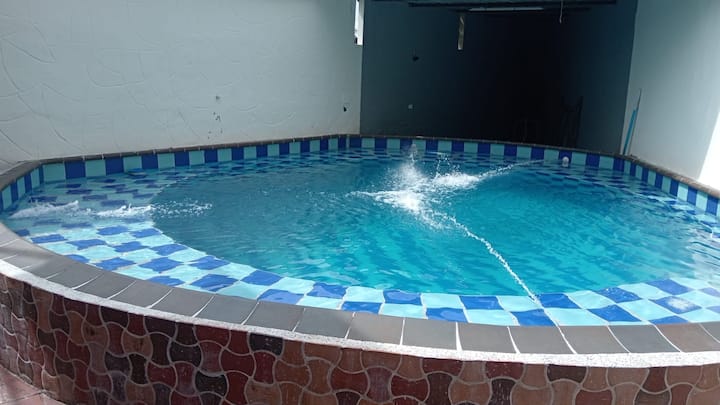 Casa Familiar Con Piscina - Villavicencio