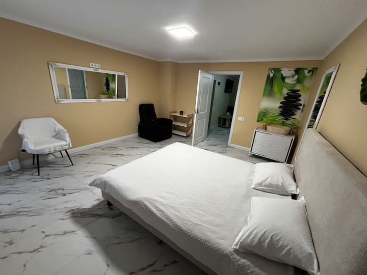 Jacuzzi Escape Studio - Satu Mare