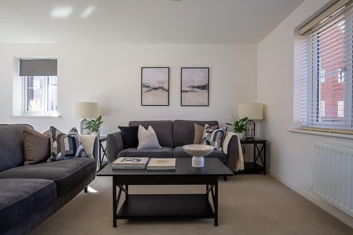 Beautiful 4br Home Perfect For Groups + Driveway - Banbury