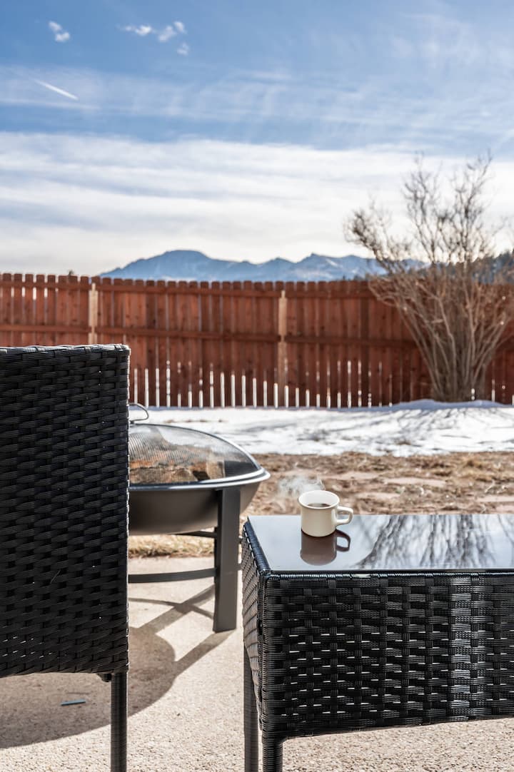 Woodland Park Home W/ Direct Views Of Pikes Peak! - Woodland Park, CO