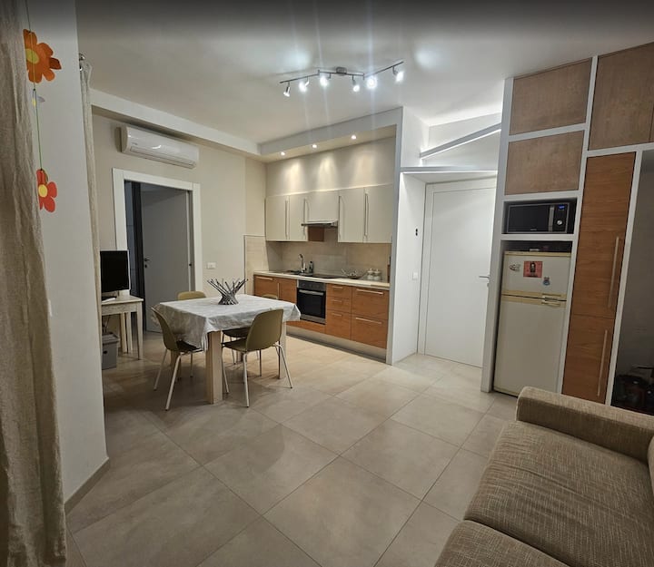 Casina Di Follonica · Accogliente E Luminosa - Follonica