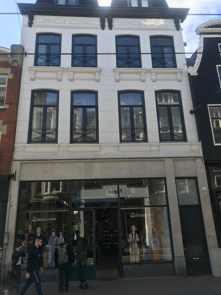 Great Loft In City Centre In The Utrechtsestraat. - Amsterdã