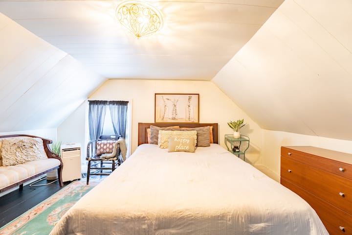 The Cottage On Jefferson - The Upper Suite - Jefferson City, TN