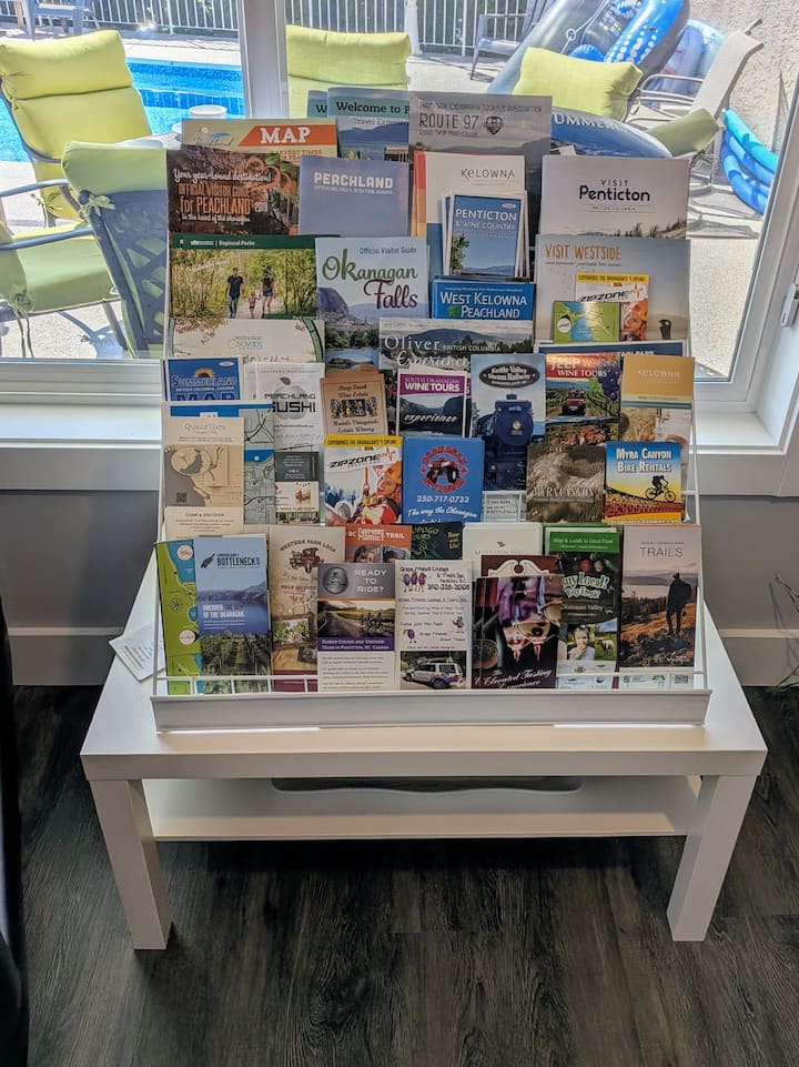 *Pool* Peachland Guest Room King 2 - *5 Star* - Peachland