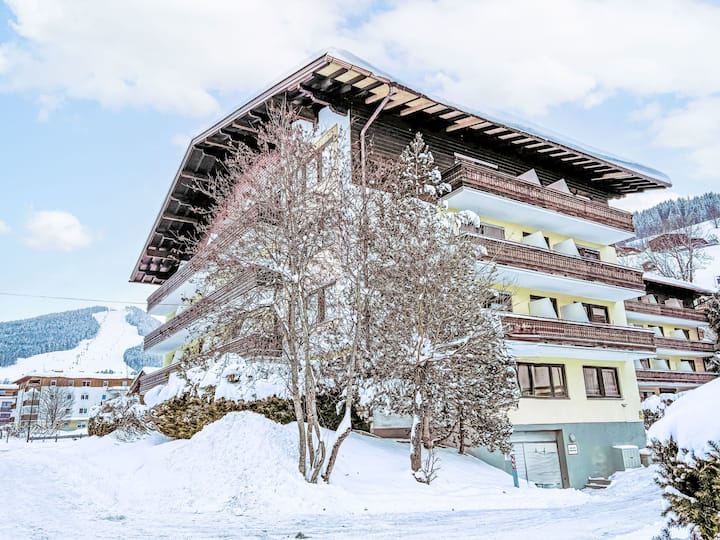 Kirchenblick By Interhome - Saalbach-Hinterglemm