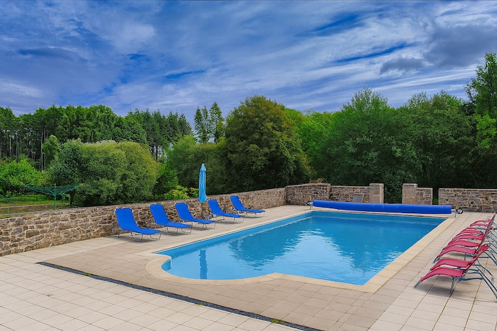 Daisy Cottage – Country Charm For 12 - La Souterraine