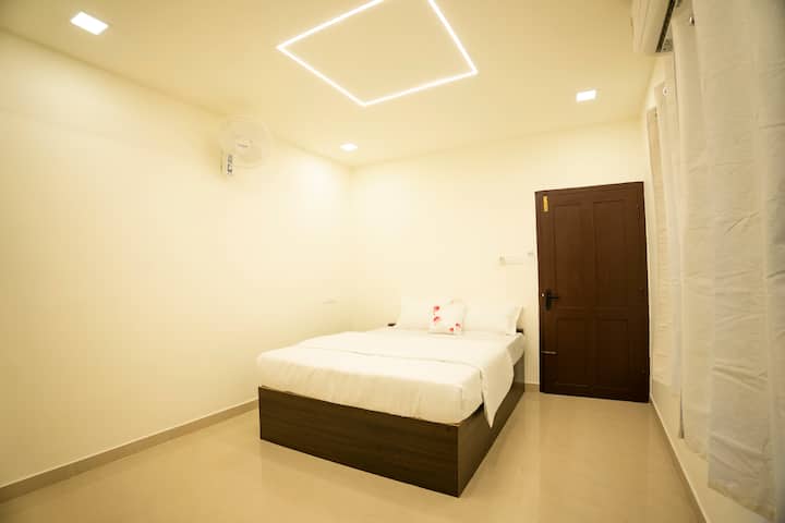 Bheki’s Inn, Cozy Beach Stay With Best Sunset View - Kannur