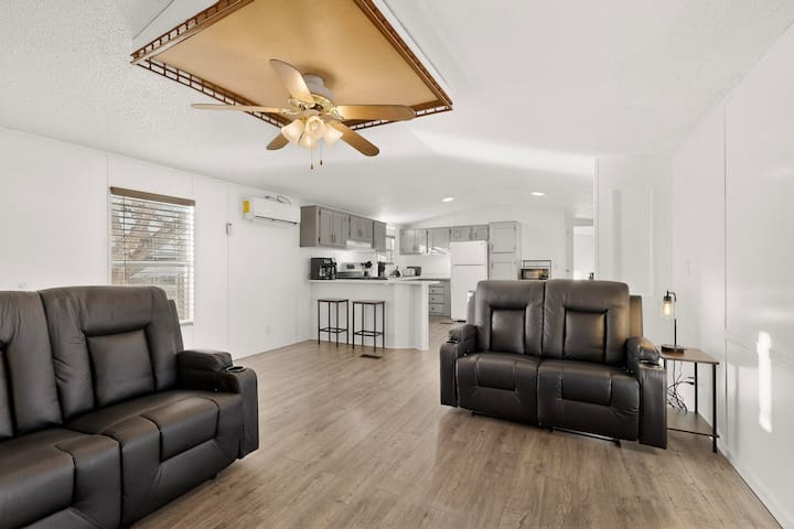 *New*3/2home-near Balloon Fiesta-restaurants-shops - Albuquerque, NM