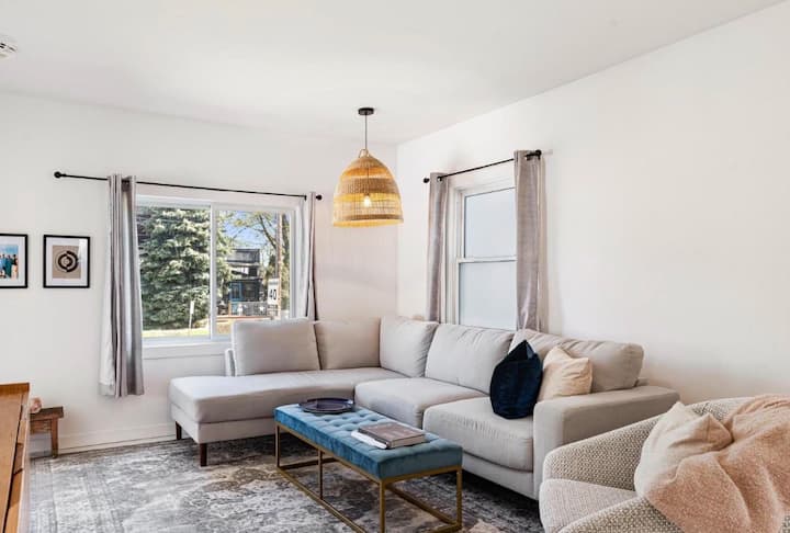 The Beach House - St. Catharines