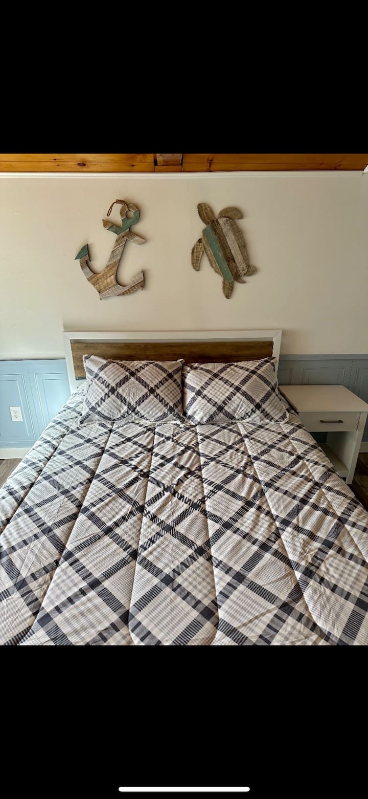 Water Access Full Home With Yard In On Great Bay! - Dover, NH