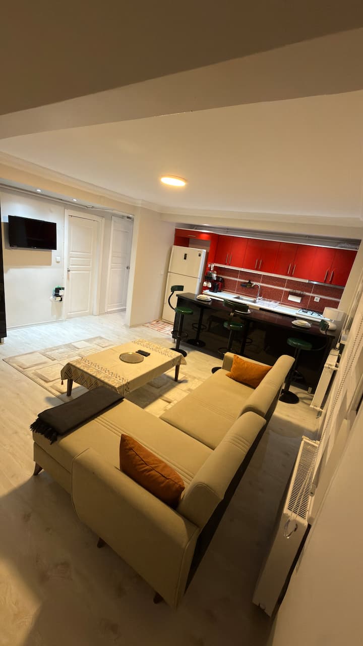 ÜSküdar’da ŞıK Konforlu Ve
Ulaşıma Kolay-bahçeli - İstanbul