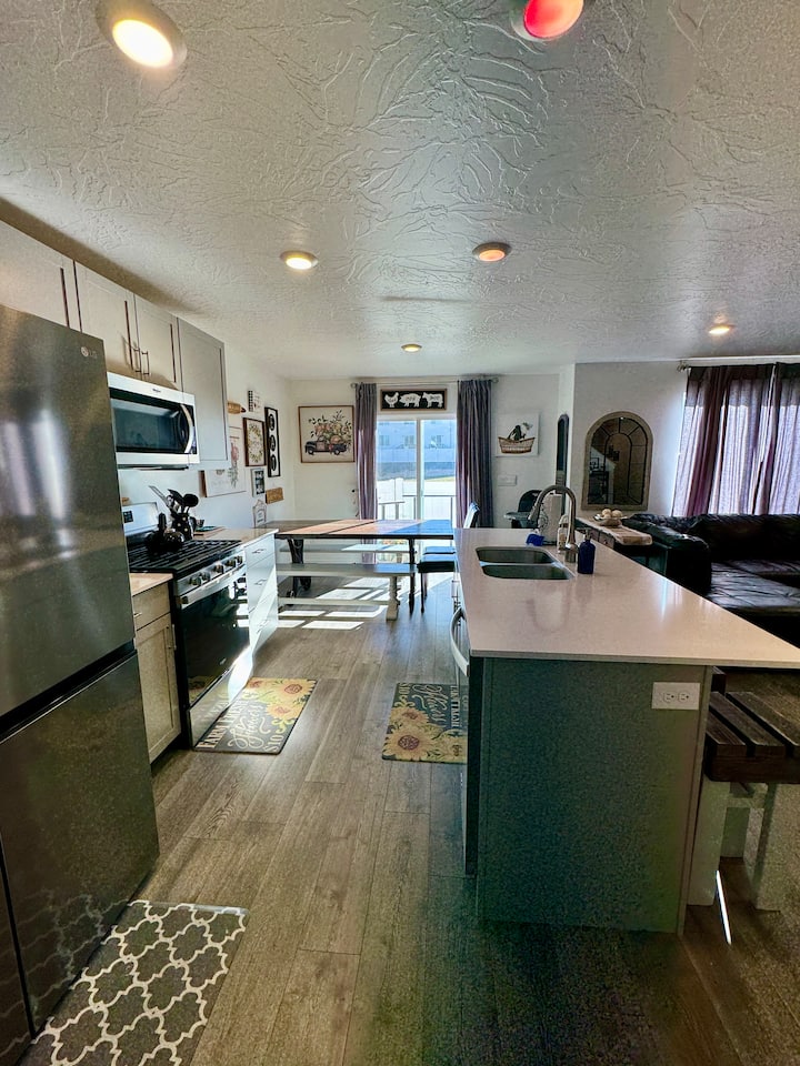 Where Comfort Meets Adventure/your Cedar Home Base - Cedar City, UT