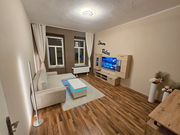 Gemütliche 75m² Wohnung + Parkplatz Und Balkon - Chemnitz