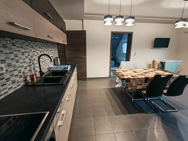 Liszt - Contractor Friendly - Kecskemét