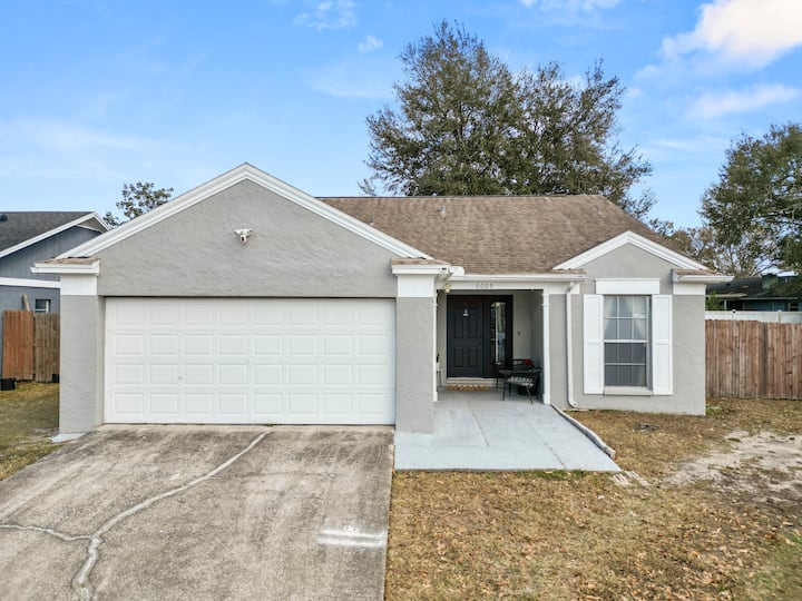 Family Friendly 3br Home | Quiet | Near Hospitals - Lakeland, FL