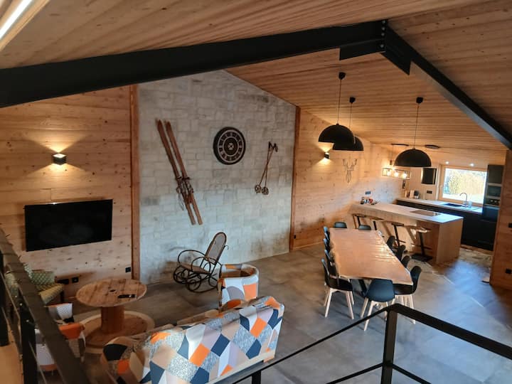 Gîte Atypique Jusqu' à 14 Personnes - Morteau