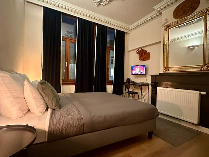 Luxury Rooms 2 By Rikas Hotels - Amberes, Bélgica