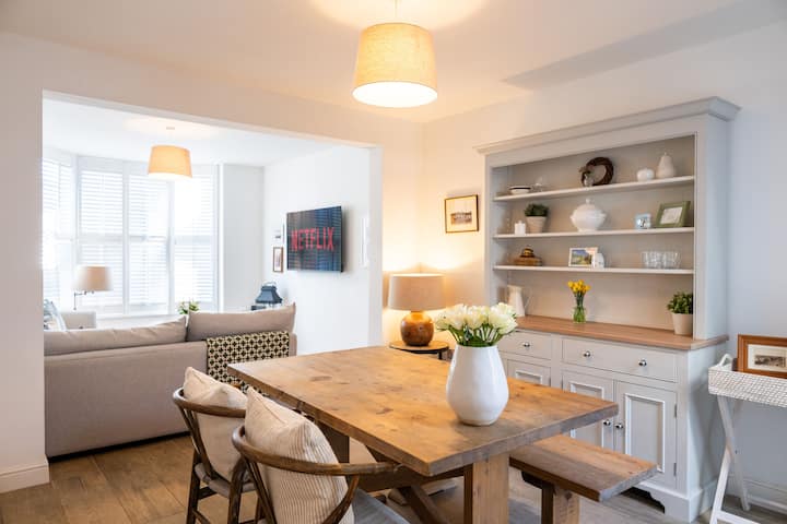 Beautiful Victorian Terrace & Free Parking - Harrogate