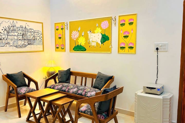 03 | Pichwai House - Across The Ghats - Varanasi