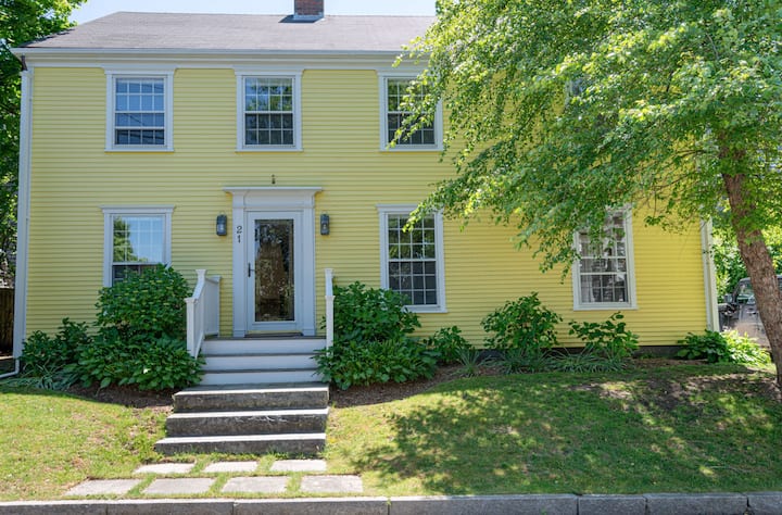 Stunning, Sunny Downtown Home In Peaceful Setting. - Nantucket, MA