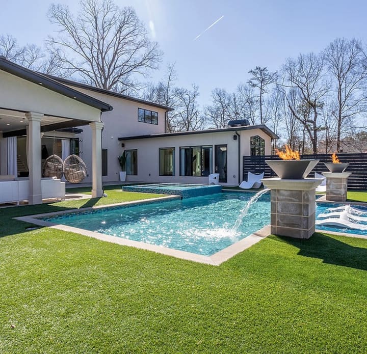 Buckhead Luxury Mansion, Pool & Dual Fire, 5 Beds - Decatur, GA