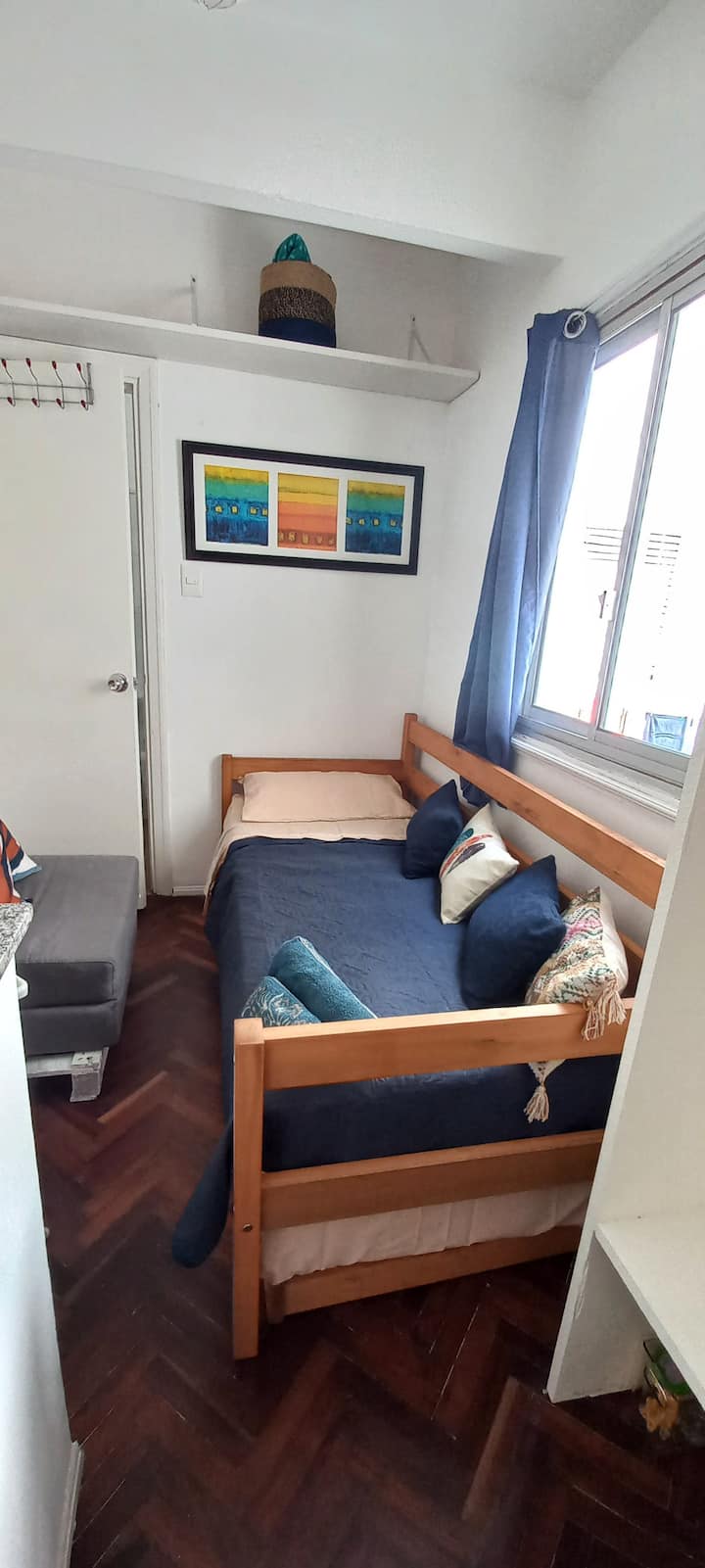 Cómodo Monoambiente En El Centro, Frente Al Salvo - Montevideo