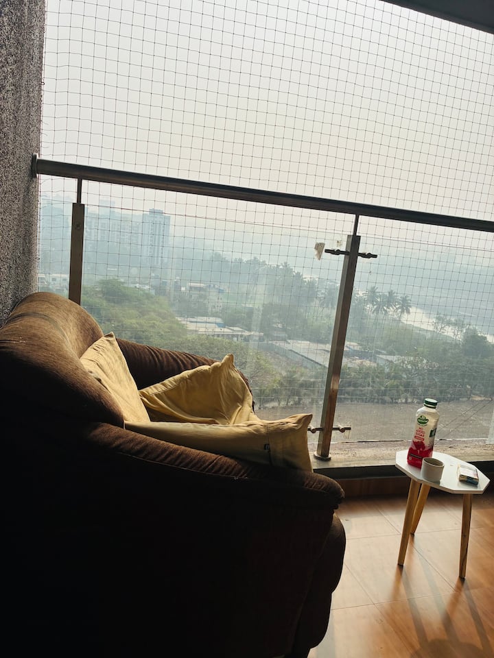 Cozy Little Home With River & City View - Pune