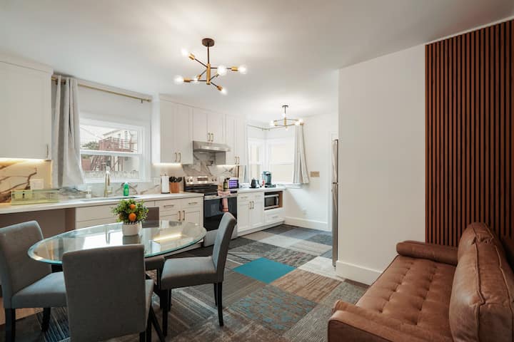 Spacious 5-br, 2-bath Home Near Genentech & Kaiser - South San Francisco, CA