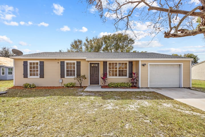 The Beach Barn Cottage | Near Jensen Beach - Port St. Lucie, FL