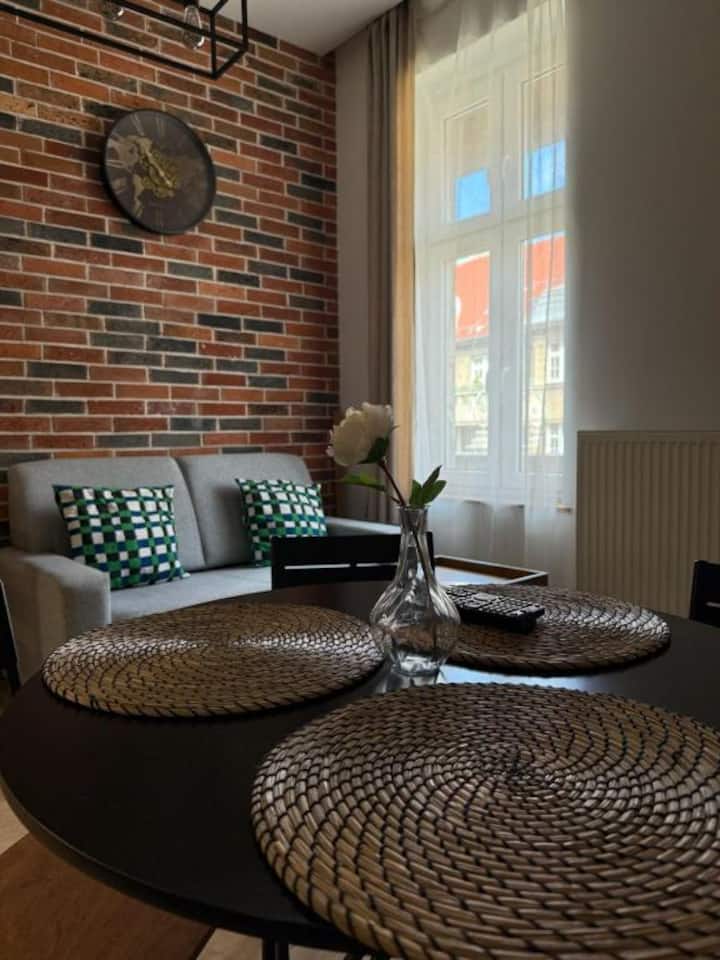 K47 Central Mezzanine Studio - Katowice