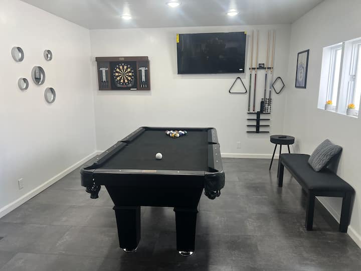 Modern Entertainment Suite - Gloversville, NY