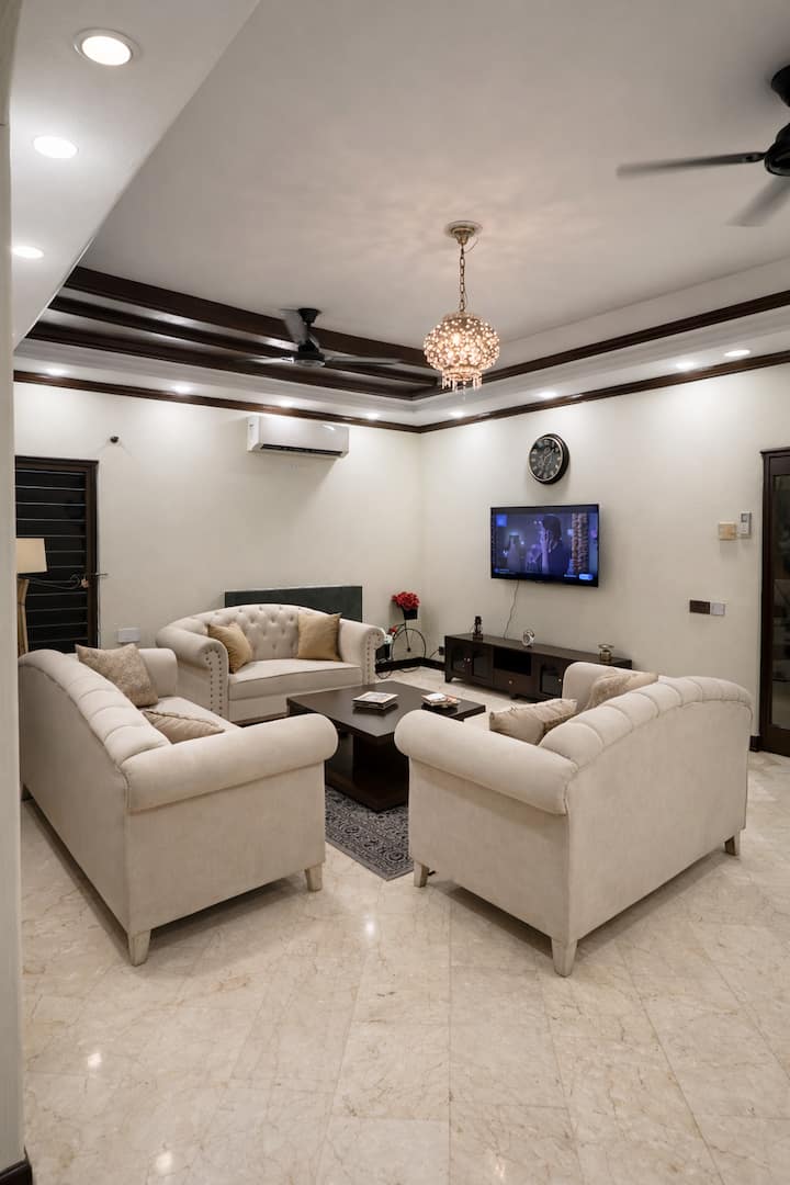 Private & Peaceful 2-bedroom Home In Dha Phase 4 - Lahore