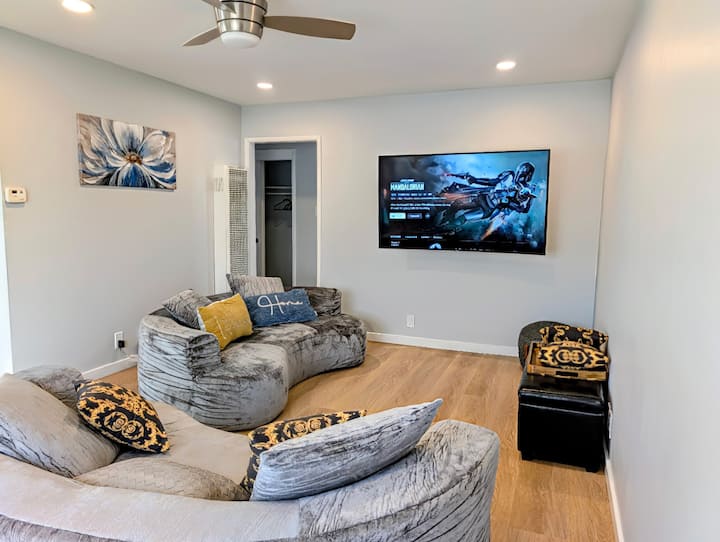 Whisman Park Haven | Modern 2br W/ Ev + Patio - Mountain View, CA