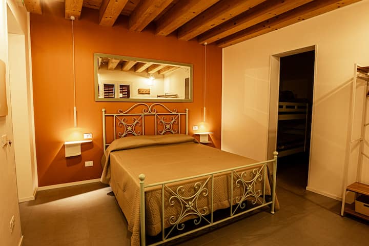 Camera Rosalia
Centro Storico Di Palermo - Palermo