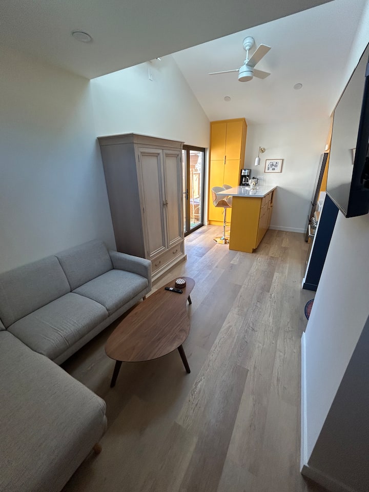 Chiquita Casita - Los Angeles, CA