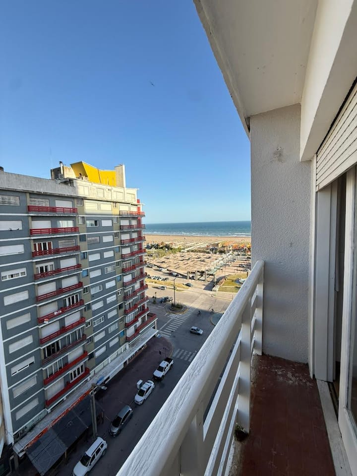 Piso 10, Balcón Y Vista Al Mar – Hasta 6 Personas - Necochea