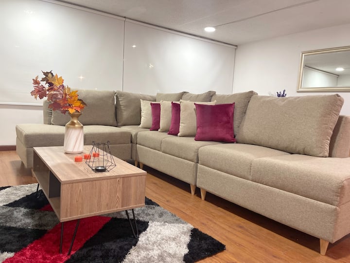 Amplio Apartamento Familiar Cerca De La Zona Rosa - Bogota